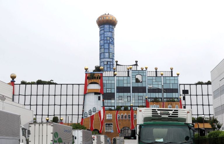 Behind the Beautiful Exterior of Osaka's Maishima Incineration Plant ...