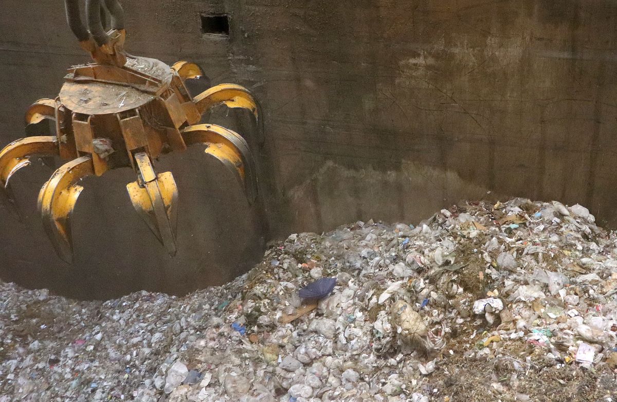 Behind the Beautiful Exterior of Osaka's Maishima Incineration Plant ...