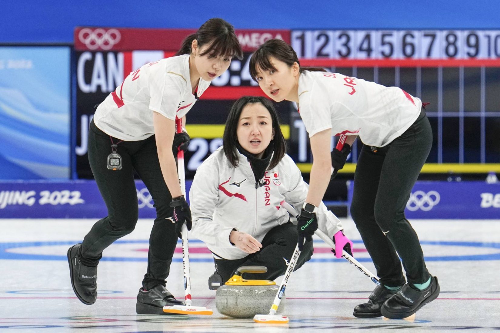 OLYMPIC DIGEST | Japan Curling Squad Slides to Victory Against Canada ...
