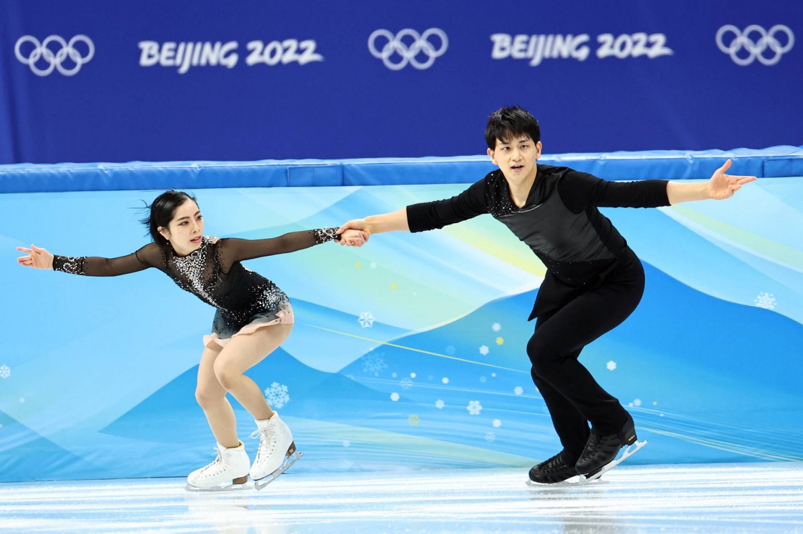 FIGURE SKATING | Japan Claims Bronze for First Team Skating Medal at ...