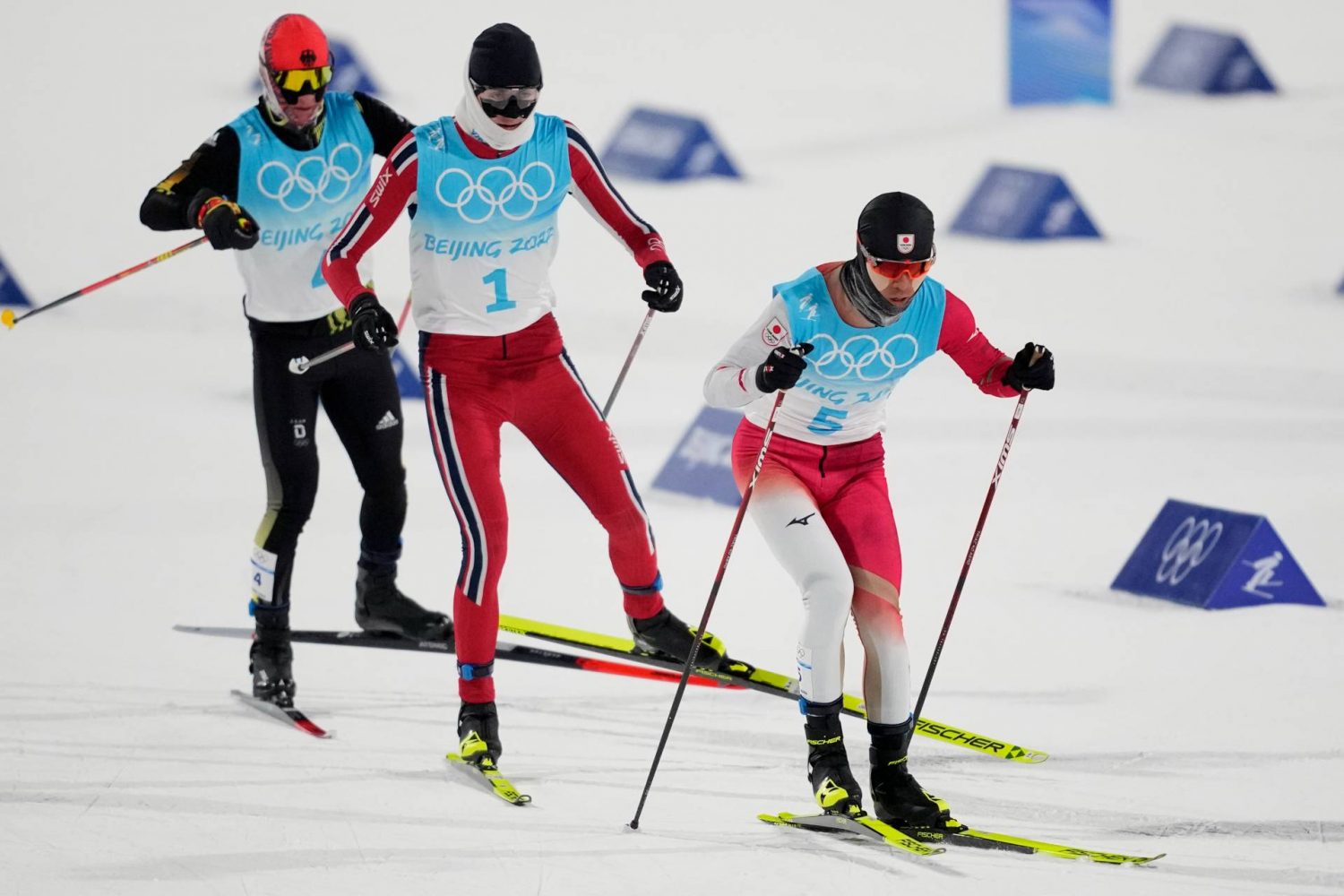 OLYMPIC DIGEST | Akito Watabe Finishes Third in Nordic Combined Large ...
