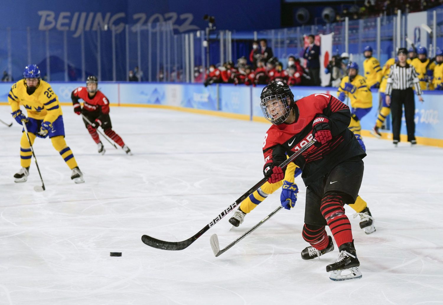 ICE HOCKEY | Japan Women Off to Winning Start Against Sweden | JAPAN ...
