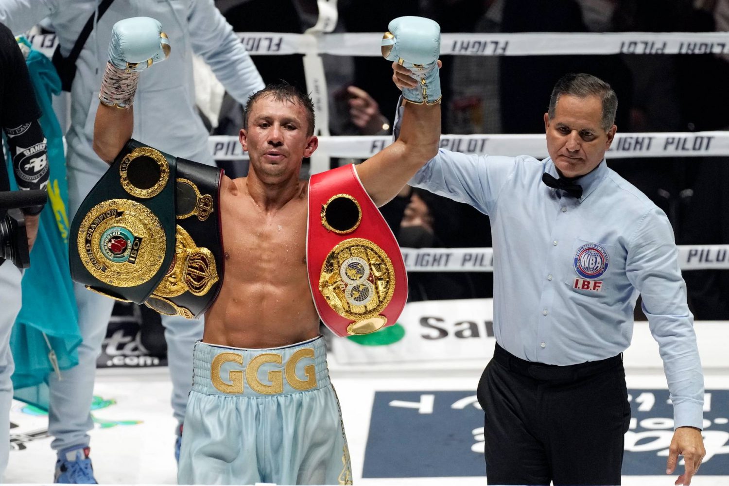 BOXING | Gennadiy Golovkin Wears Down Ryota Murata, Unifies World ...