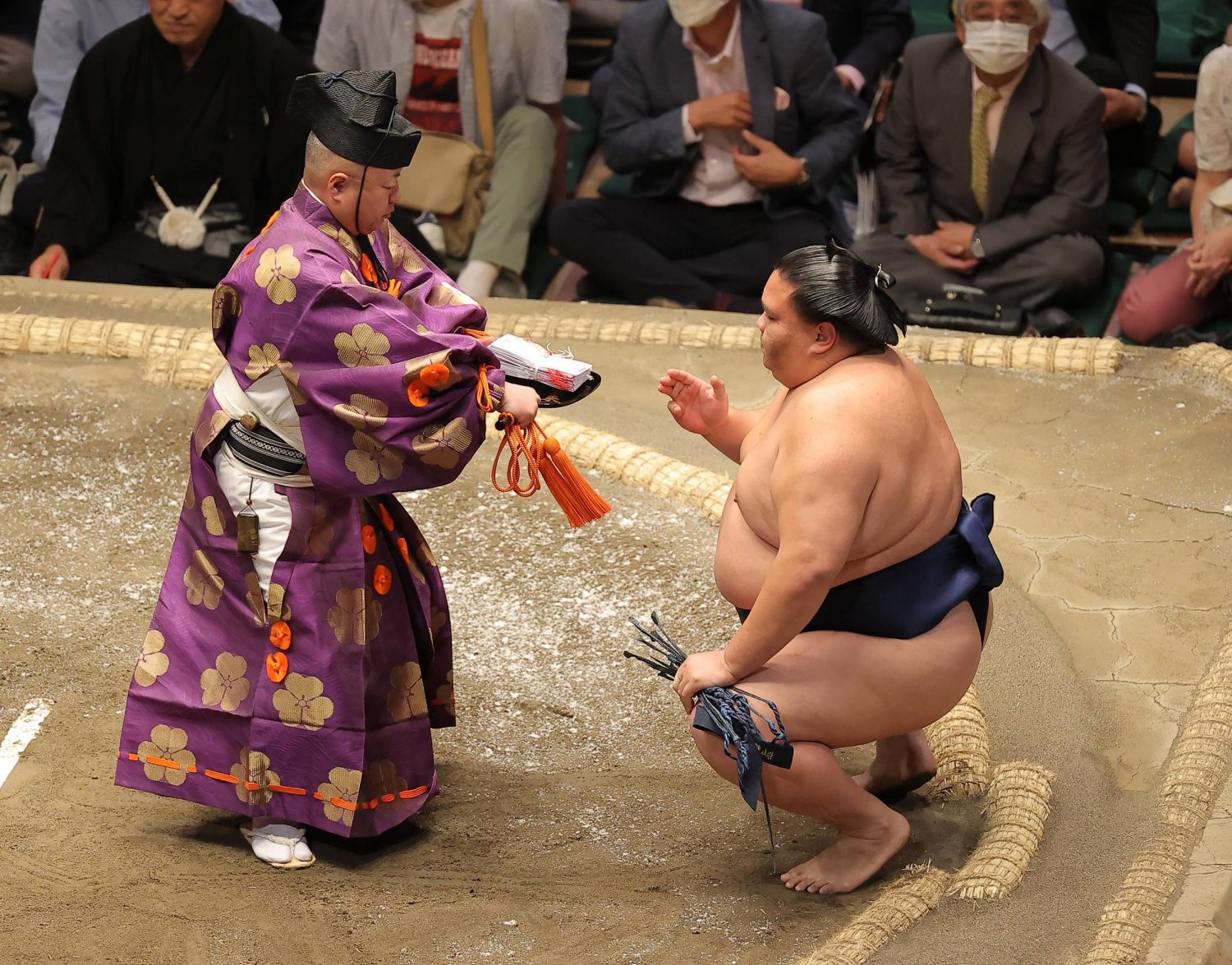 Takanosho Stuns Terunofuji as Summer Basho Remains Wide Open | SportsLook