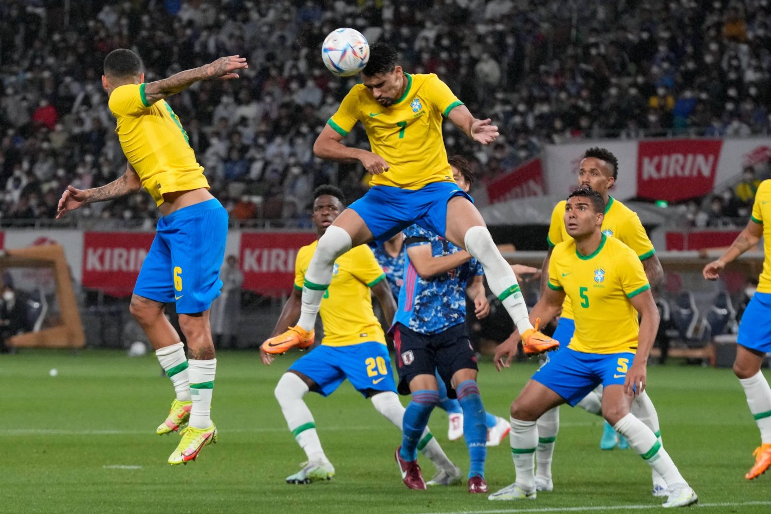 SOCCER | Brazil Edges Japan 1-0 on Late Penalty by Neymar | JAPAN Forward
