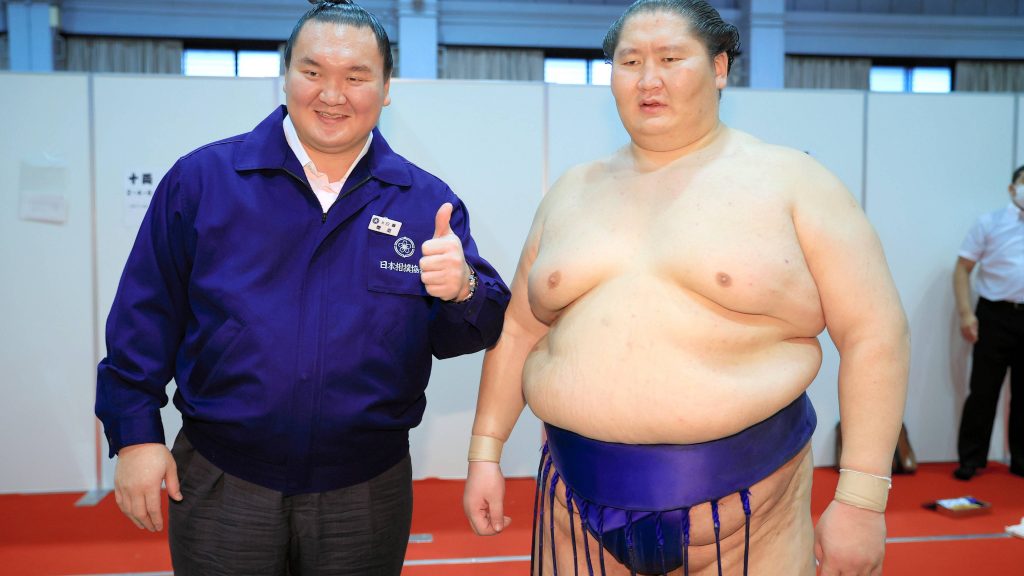 [JAPAN SPORTS NOTEBOOK] Hakuho Begins Next Chapter of Sumo Life ...