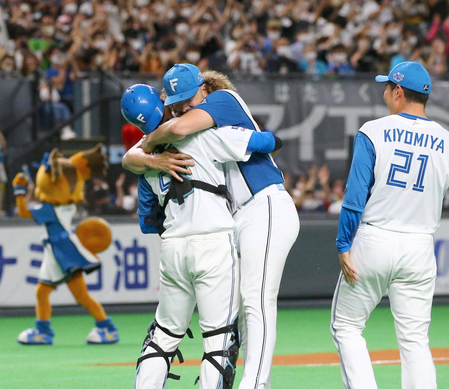 BASEBALL | Fighters' Cody Ponce Twirls Fifth No-Hitter of NPB Season ...