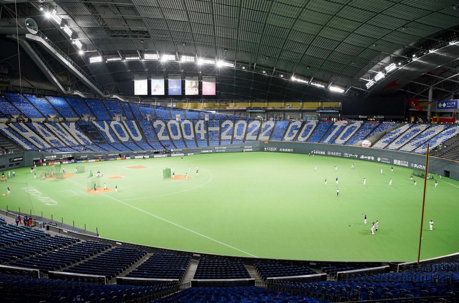 [NPB NOTEBOOK] Munetaka Murakami Belts 56th Homer, Wins Triple Crown on ...