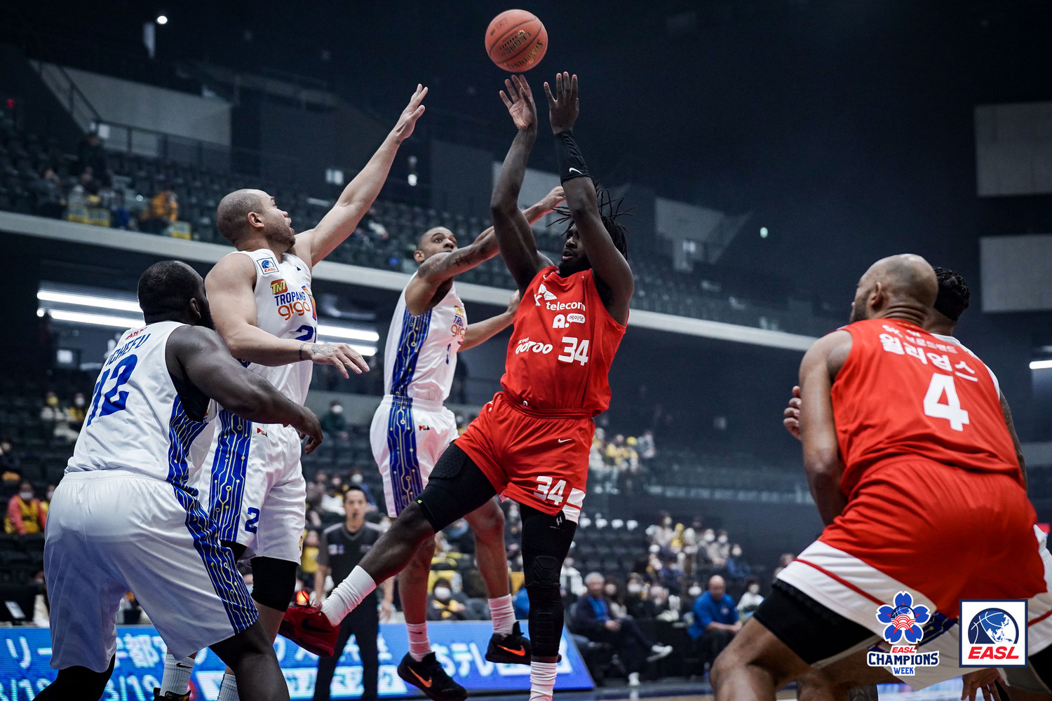 Bay Area Dragons Overcome Utsunomiya Brex in EASL Champions Week Showdown | SportsLook