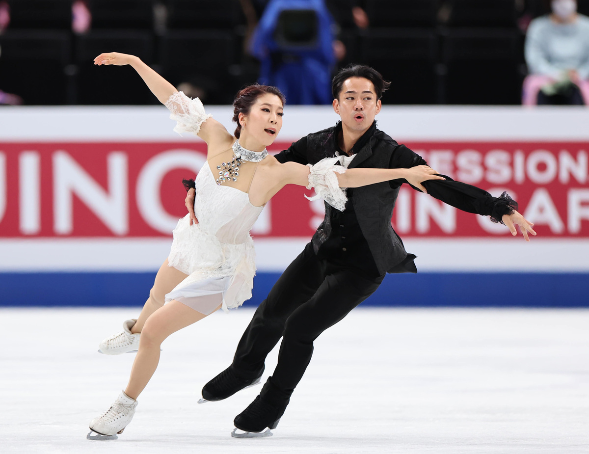 Shoma Uno Wins Second Straight World Title Despite Free Skate Struggles | SportsLook