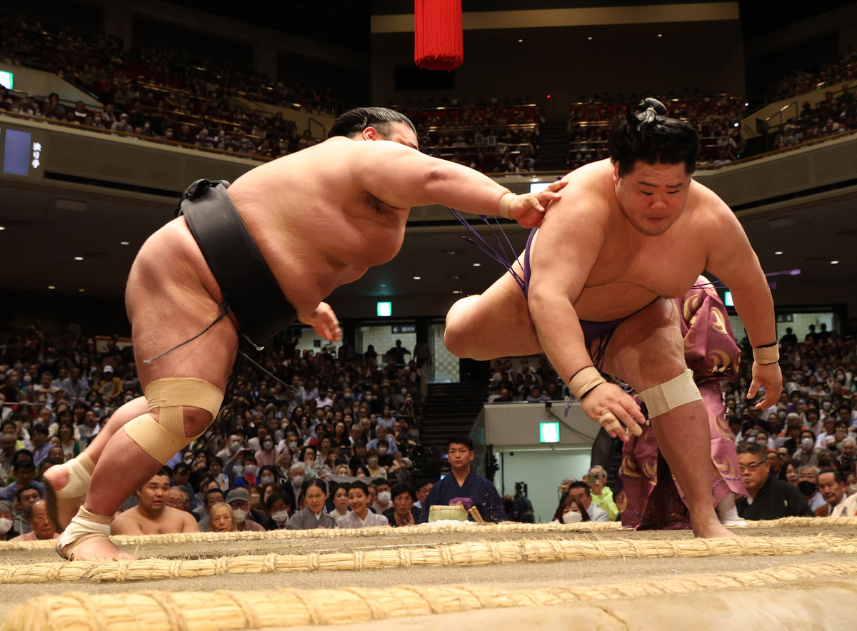 Terunofuji Takes a Big Step Toward Winning Emperor's Cup | SportsLook