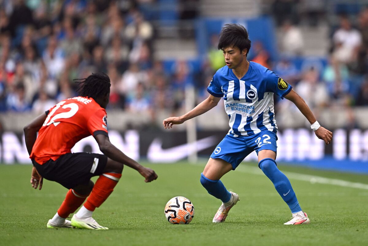 ANALYSIS | The Top 10 Japanese Footballers in Europe | SportsLook