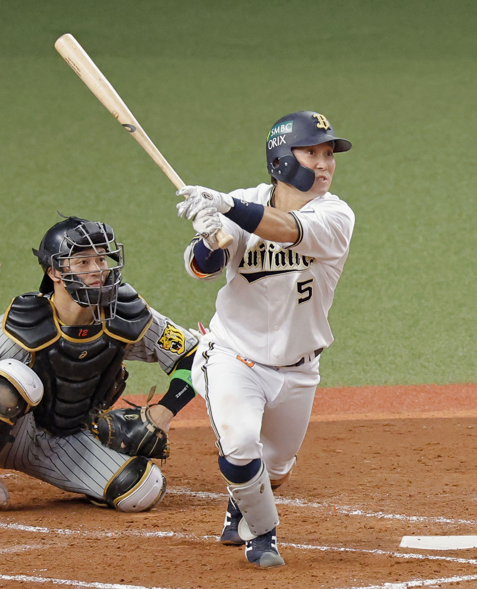 Buffaloes Whip Tigers in Game 2 of the Japan Series | SportsLook
