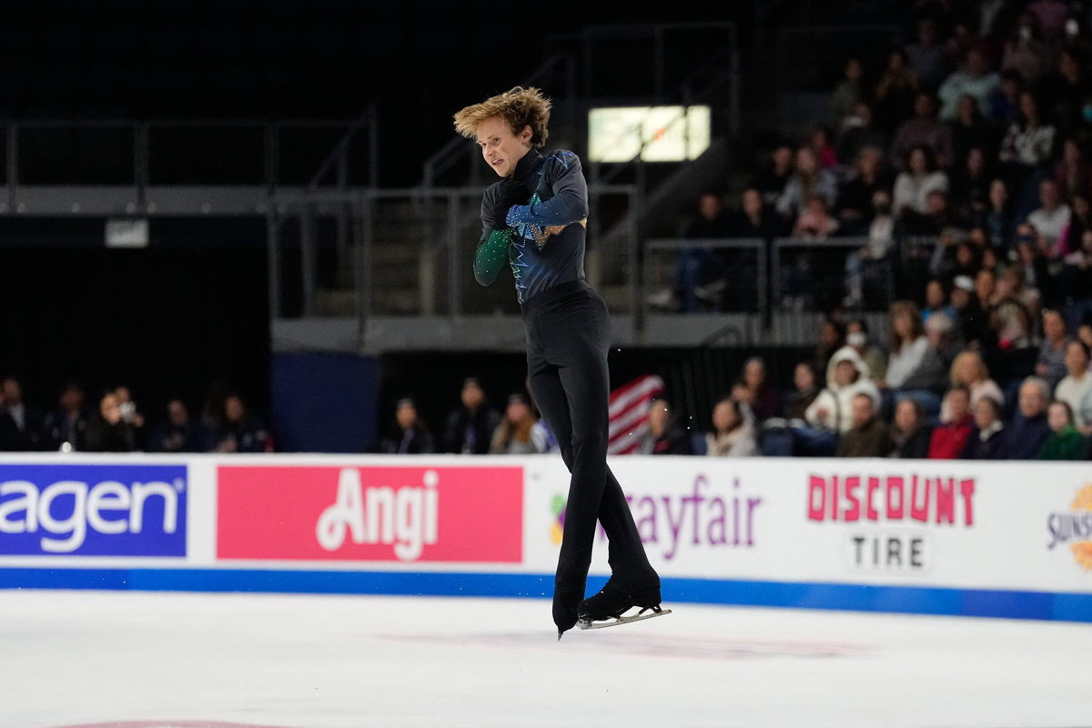 [ICE TIME] Shun Sato Earns Third-Place Finish at Skate America | SportsLook