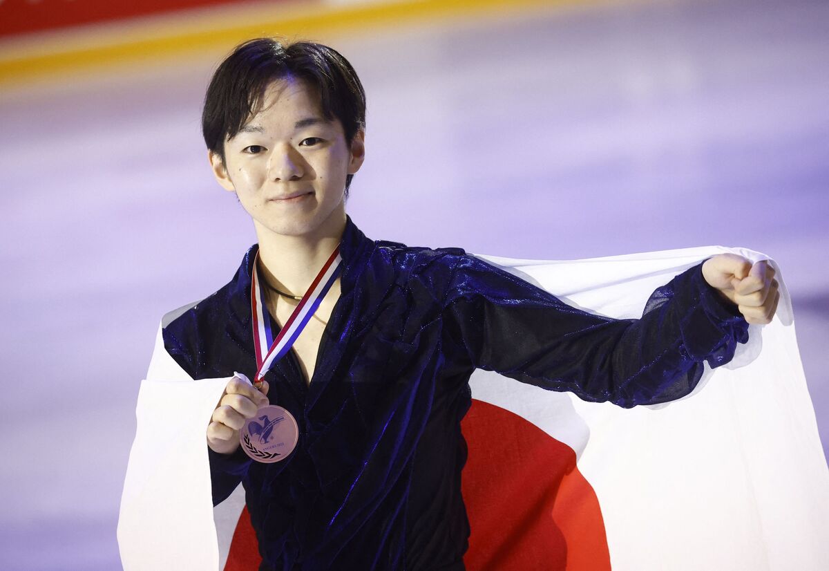 [ICE TIME] Yuma Kagiyama Claims Bronze in Grand Prix Return | SportsLook