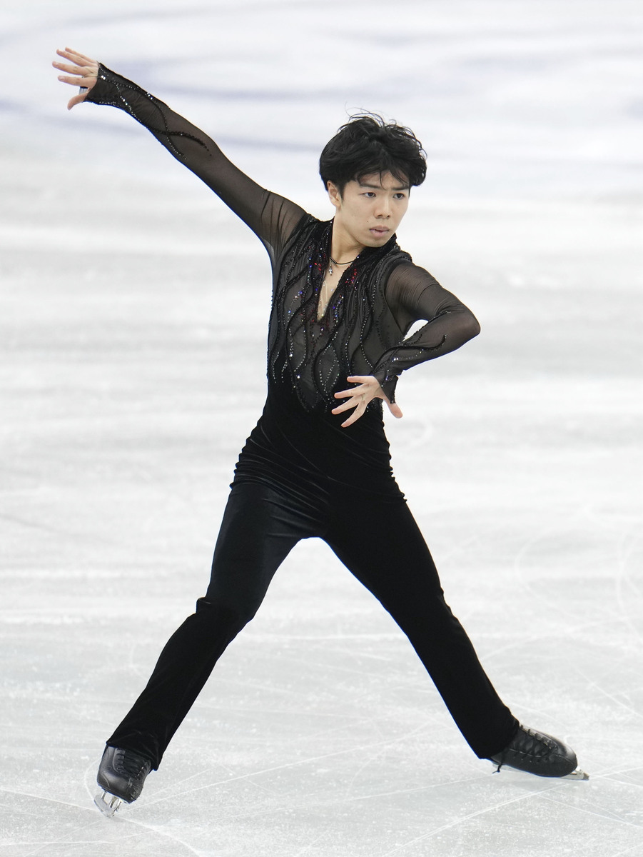 Yuma Kagiyama Takes a Commanding Lead After Short Program at Four ...