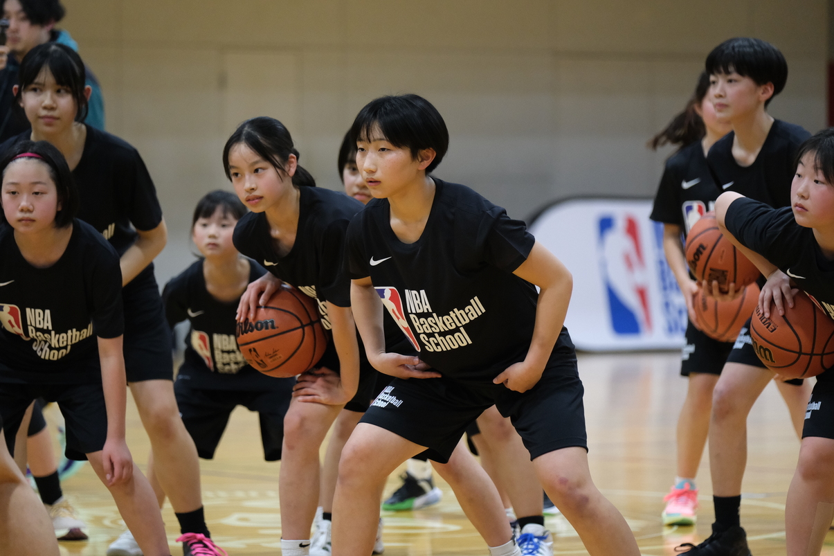 Japan's First NBA Basketball School Opens Amid Hoop Fever | SportsLook