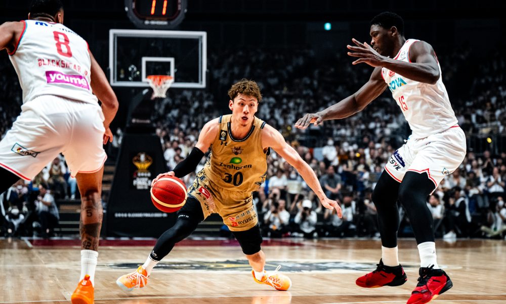 Rui Hachimura Makes a Solid Impact in His Lakers Debut | SportsLook