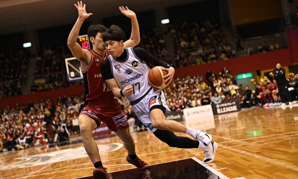 Rui Hachimura Makes a Solid Impact in His Lakers Debut | SportsLook